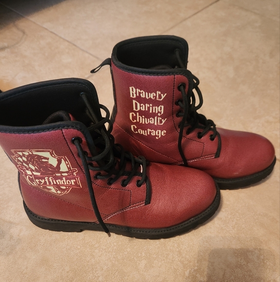 Source Unknown | Shoes | Harry Potter Boots Gryffindor Red Ladies Size ...